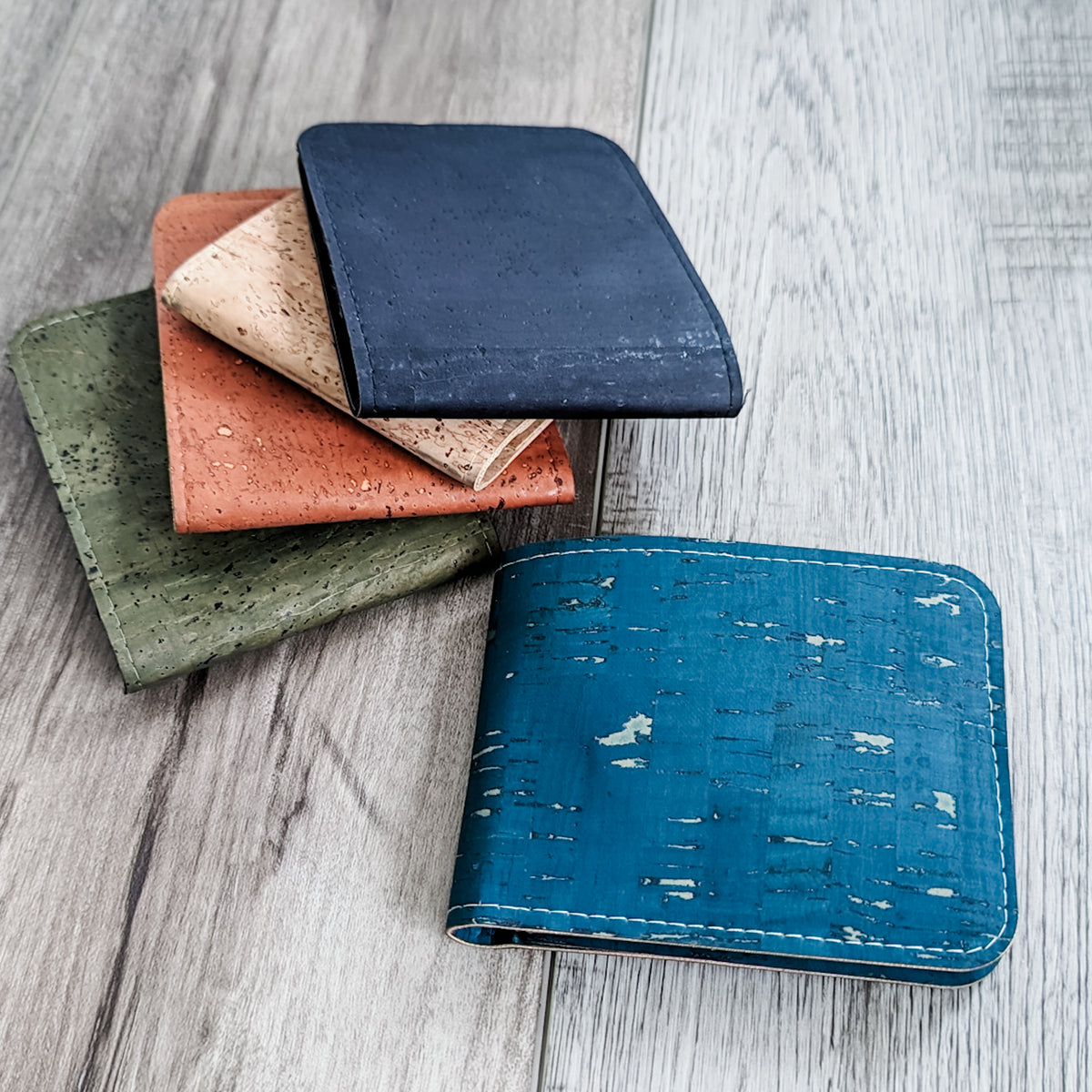 Ellis Bifold Wallet Pattern and SVG Digital Download – Cork and Thread, LLC